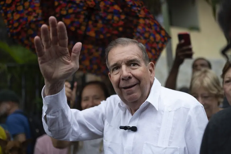 Asylum Granted: Edmundo González Goes Into Exile, Flees to Spain