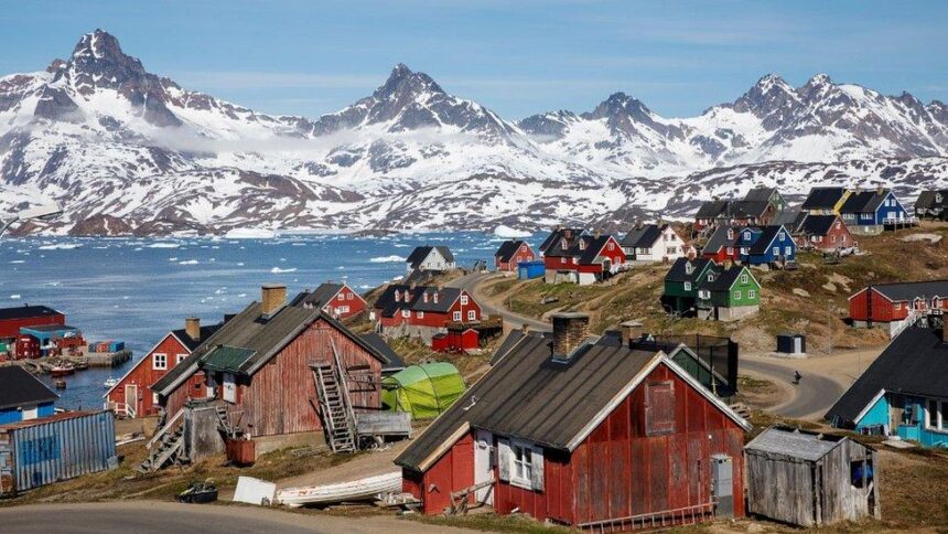 Trump 'orders US army to draw up plan to invade Greenland